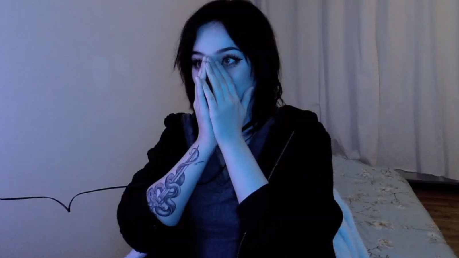 Une streameuse rassure ses fans après avoir reçu d’inquiétantes menaces ...